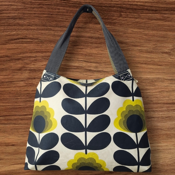orla-kiely-bags-orla-kiely-mustard-yellow-summer-flower-stem